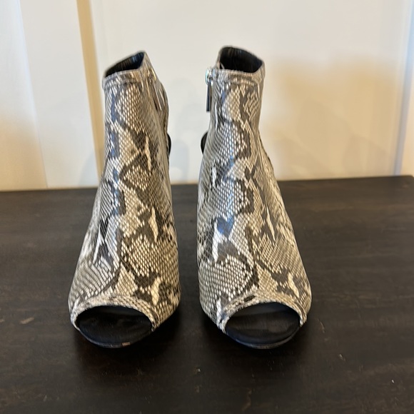 RAYE | Shoes | Raye Opentoe Snakeskin Heel | Poshmark